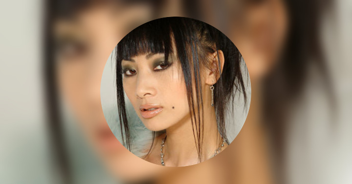 Bai Ling - Nghe nhạc và Tải bài hát, album, MV mới nhất trên Zing MP3
